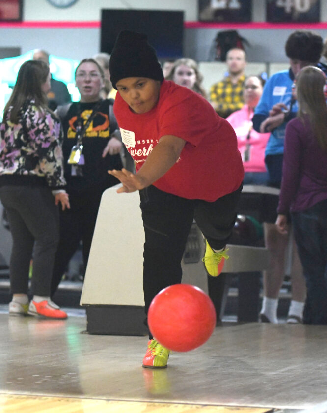 A helping hand | News, Sports, Jobs - Messenger News